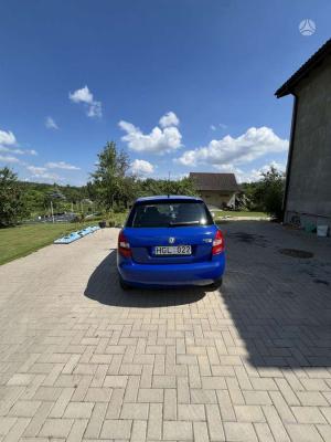 Blue Skoda Fabia 2009 in Vilnius, with an engine capacity of 1.20 L and mileage of 151 thousand km for 2700 €, photo 4 on AUTOMOTO.COM.LV