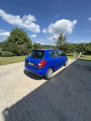 Blue Skoda Fabia 2009 in Vilnius, with an engine capacity of 1.20 L and mileage of 151 thousand km for 2700 €, photo 5 on AUTOMOTO.COM.LV