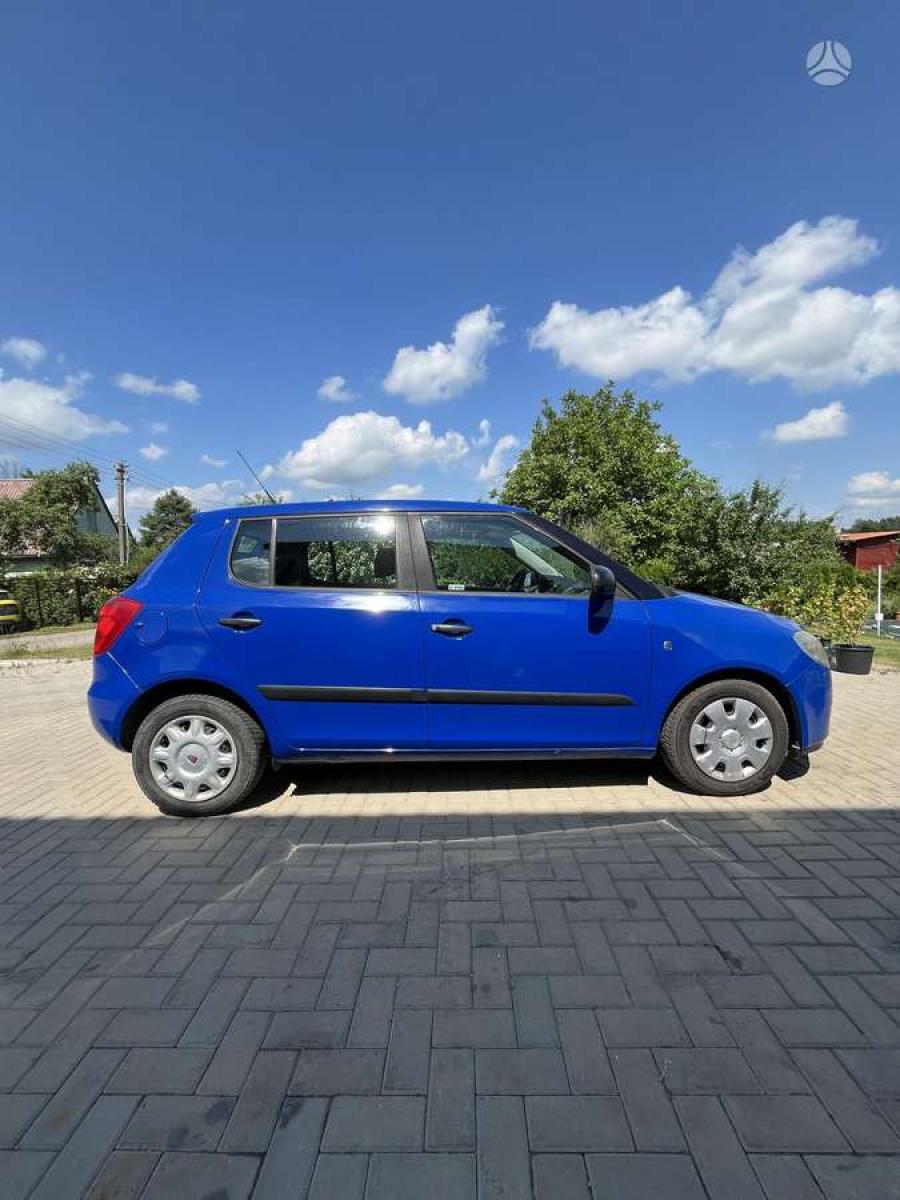 Blue Skoda Fabia 2009 in Vilnius, with an engine capacity of 1.20 L and mileage of 151 thousand km for 2700 €, photo 6 on AUTOMOTO.COM.LV