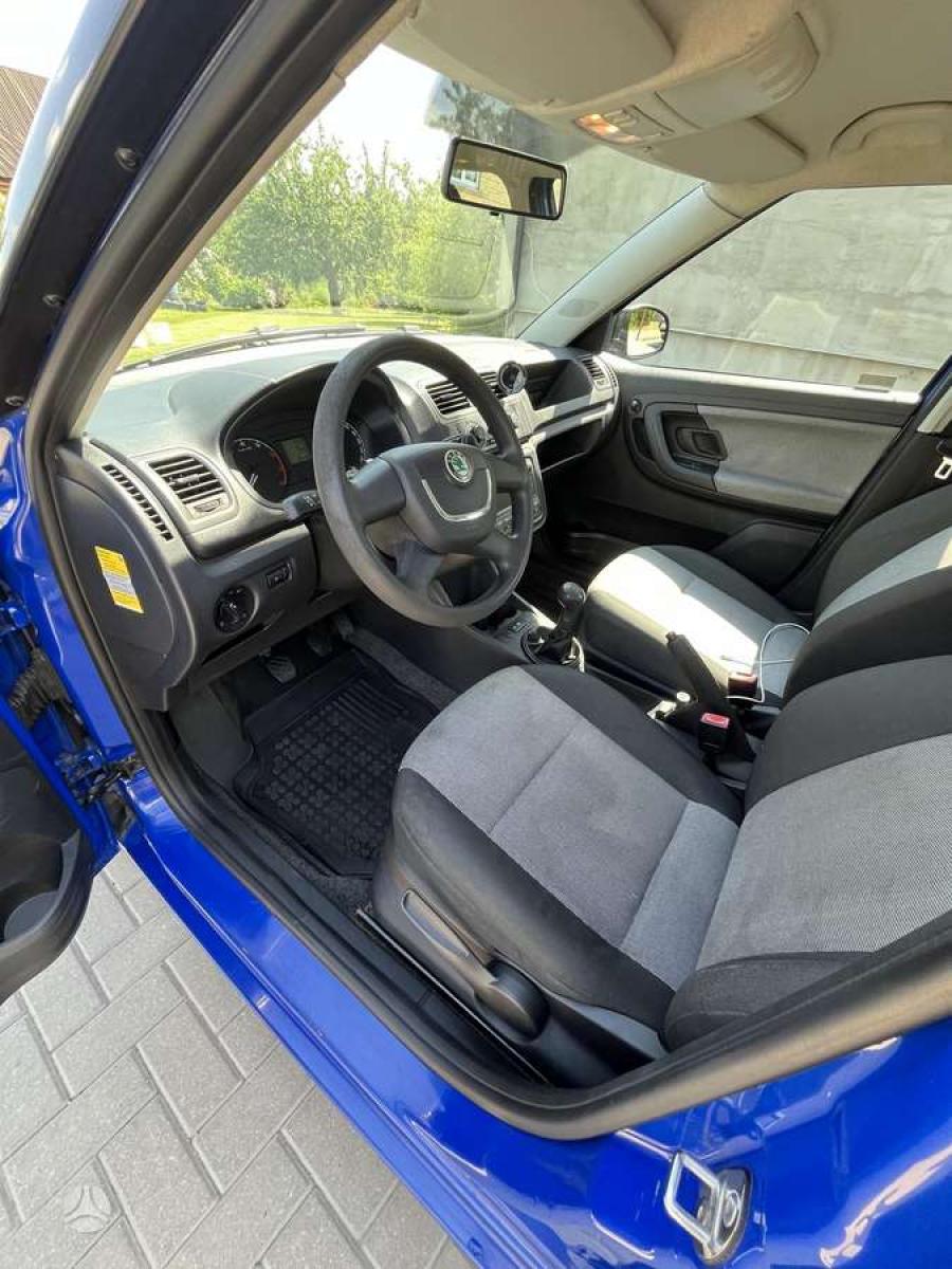 Blue Skoda Fabia 2009 in Vilnius, with an engine capacity of 1.20 L and mileage of 151 thousand km for 2700 €, photo 14 on AUTOMOTO.COM.LV