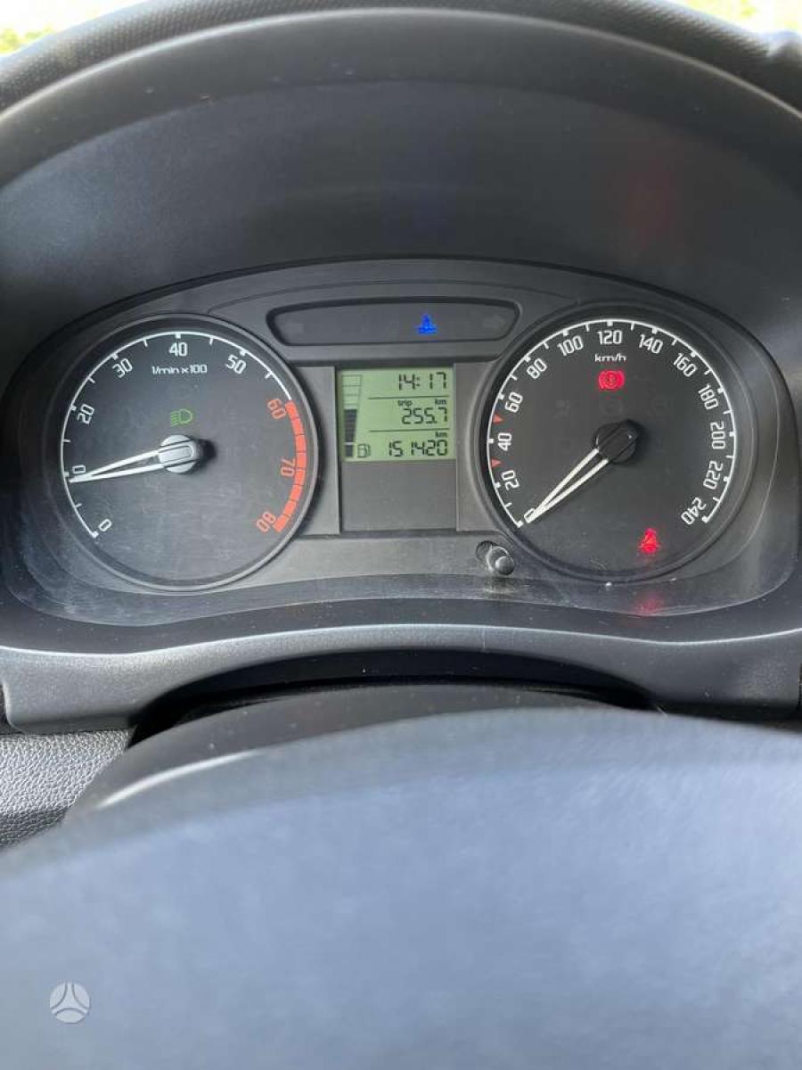 Blue Skoda Fabia 2009 in Vilnius, with an engine capacity of 1.20 L and mileage of 151 thousand km for 2700 €, photo 17 on AUTOMOTO.COM.LV