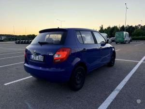 Blue Skoda Fabia 2009 in Vilnius, with an engine capacity of 1.20 L and mileage of 180 thousand km for 1550 €, photo 4 on AUTOMOTO.COM.LV