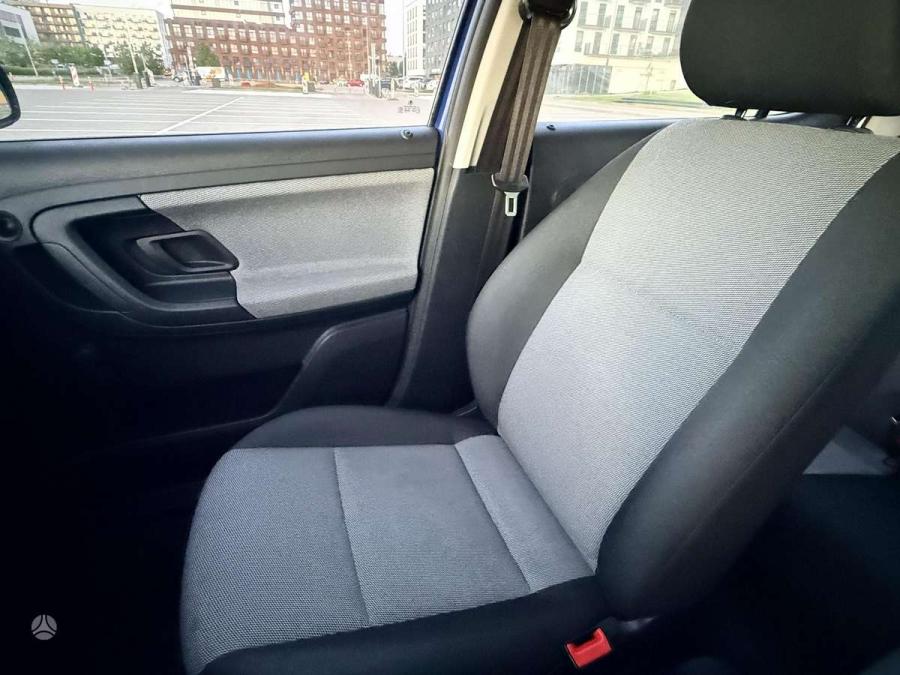Blue Skoda Fabia 2009 in Vilnius, with an engine capacity of 1.20 L and mileage of 180 thousand km for 1550 €, photo 12 on AUTOMOTO.COM.LV