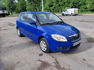 Zils Skoda Fabia 2009 Viļņa, ar dzinēja tilpumu 1.20 L un nobraukumu 118 tūkst. km par 2500 €, foto 3 vietnē AUTOMOTO.COM.LV
