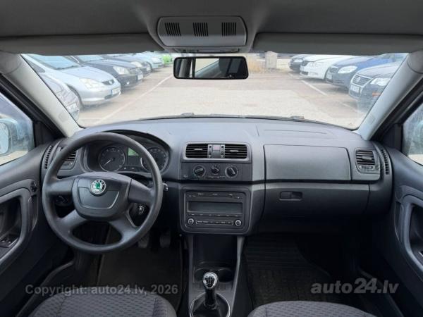 Blue Skoda Fabia 2010 in Tallinn, with an engine capacity of 1.20 L and mileage of 325 thousand km for 799 €, photo 5 on AUTOMOTO.COM.LV