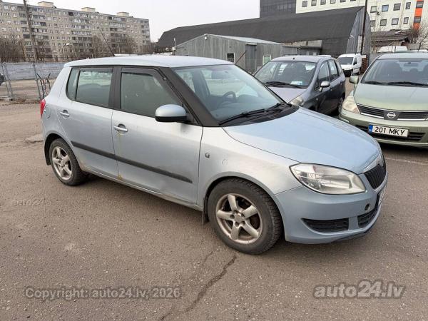 Blue Skoda Fabia 2010 in Tallinn, with an engine capacity of 1.20 L and mileage of 325 thousand km for 799 €, photo 1 on AUTOMOTO.COM.LV