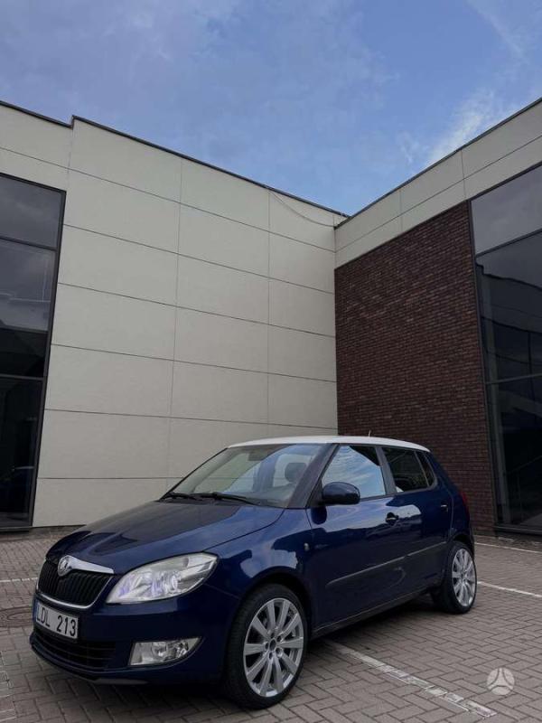 Zils Skoda Fabia 2010 Trakai, ar dzinēja tilpumu 1.20 L un nobraukumu 196 tūkst. km par 2600 €, foto 1 vietnē AUTOMOTO.COM.LV