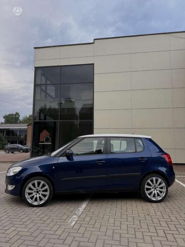 Zils Skoda Fabia 2010 Trakai, ar dzinēja tilpumu 1.20 L un nobraukumu 196 tūkst. km par 2600 €, foto 2 vietnē AUTOMOTO.COM.LV