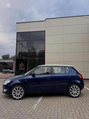 Zils Skoda Fabia 2010 Trakai, ar dzinēja tilpumu 1.20 L un nobraukumu 196 tūkst. km par 2600 €, foto 3 vietnē AUTOMOTO.COM.LV