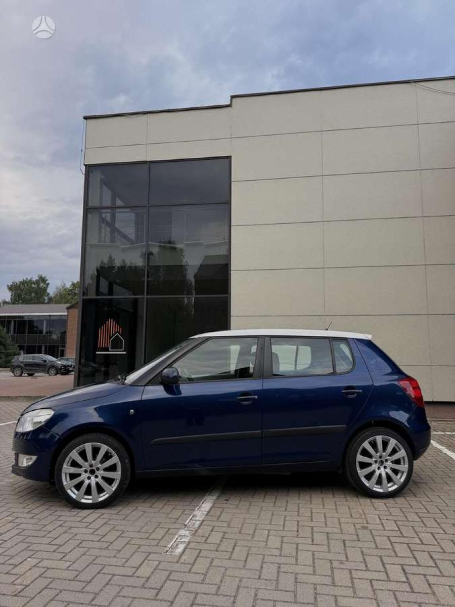Zils Skoda Fabia 2010 Trakai, ar dzinēja tilpumu 1.20 L un nobraukumu 196 tūkst. km par 2600 €, foto 3 vietnē AUTOMOTO.COM.LV