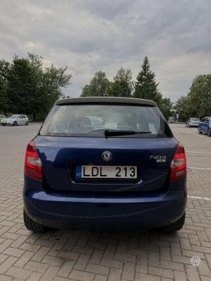 Zils Skoda Fabia 2010 Trakai, ar dzinēja tilpumu 1.20 L un nobraukumu 196 tūkst. km par 2600 €, foto 4 vietnē AUTOMOTO.COM.LV