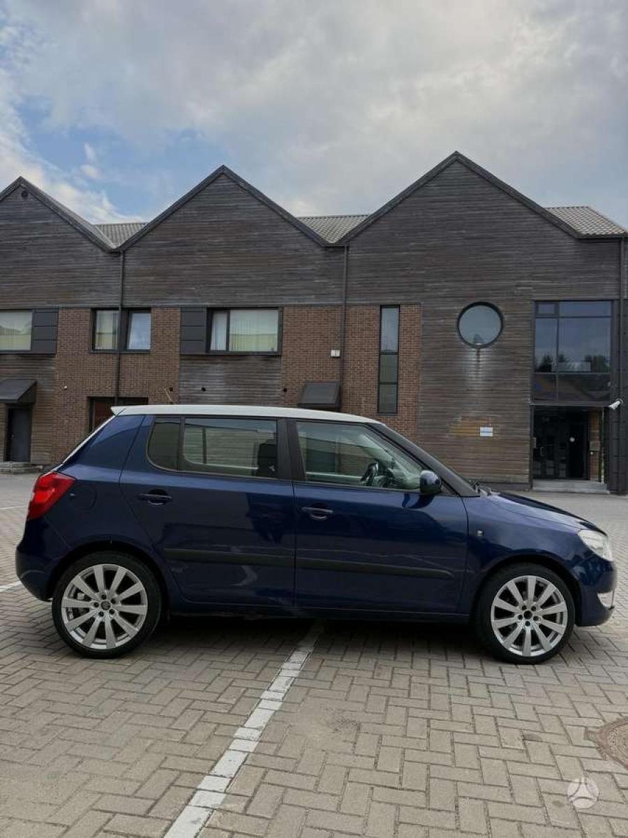 Zils Skoda Fabia 2010 Trakai, ar dzinēja tilpumu 1.20 L un nobraukumu 196 tūkst. km par 2600 €, foto 5 vietnē AUTOMOTO.COM.LV