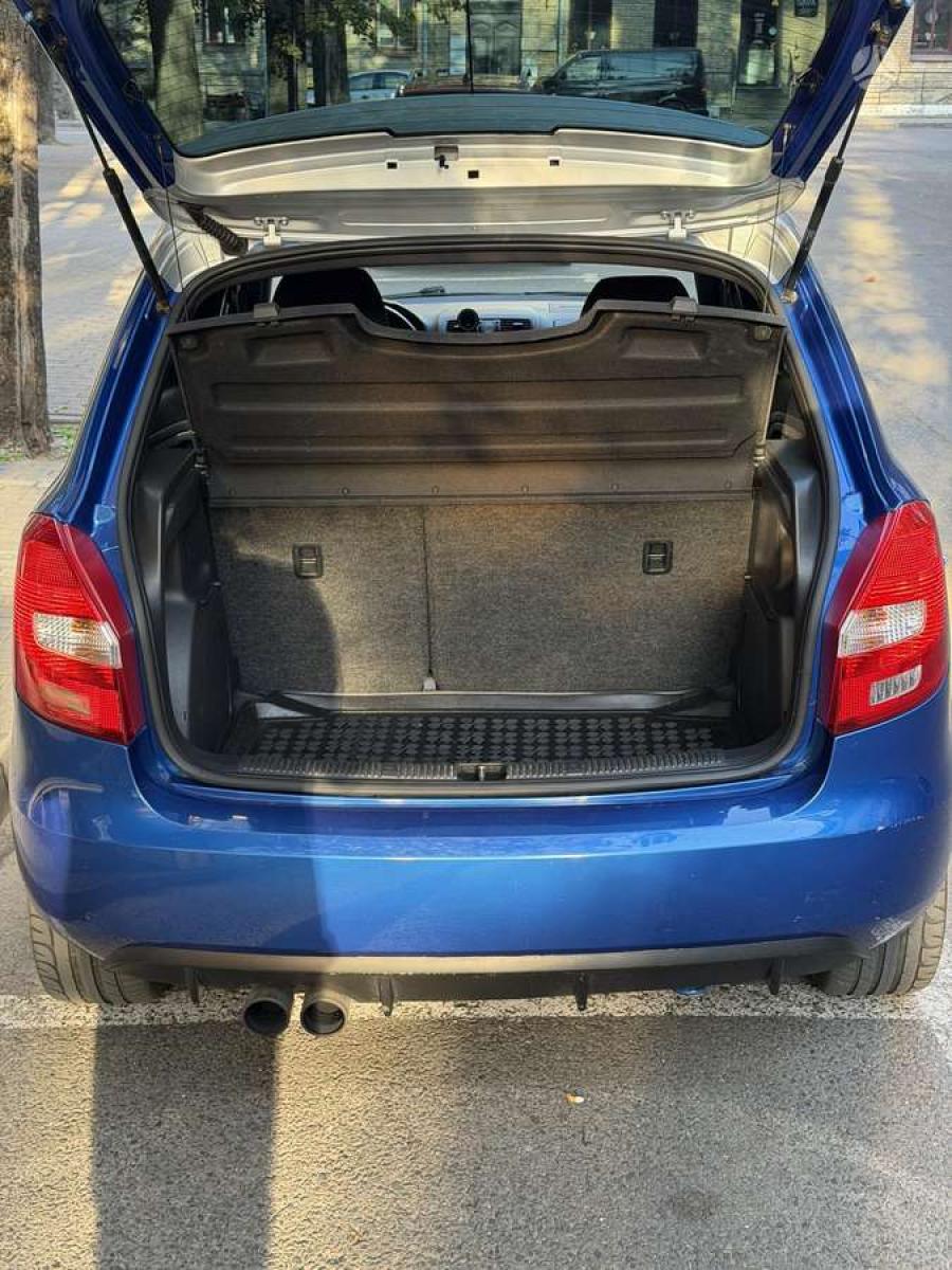 Blue Skoda Fabia 2010 in Vilnius, with an engine capacity of 1.39 L and mileage of 193 thousand km for 4900 €, photo 13 on AUTOMOTO.COM.LV