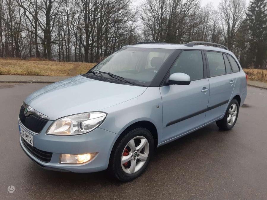 Zils Skoda Fabia 2011 Kauņa, ar dzinēja tilpumu 1.20 L un nobraukumu 246 tūkst. km par 3450 €, foto 1 vietnē AUTOMOTO.COM.LV