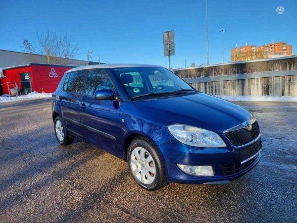 Zils Skoda Fabia 2011 Alīta, ar dzinēja tilpumu 1.20 L un nobraukumu 257 tūkst. km par 3299 €, foto 1 vietnē AUTOMOTO.COM.LV