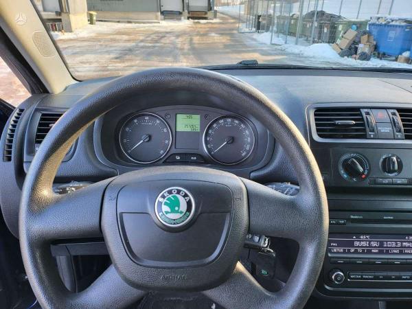Zils Skoda Fabia 2011 Alīta, ar dzinēja tilpumu 1.20 L un nobraukumu 257 tūkst. km par 3299 €, foto 8 vietnē AUTOMOTO.COM.LV