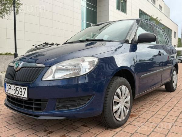 Zils Skoda Fabia 2011 Rīga, ar dzinēja tilpumu 1.20 L un nobraukumu 0 tūkst. km par 2900 €, foto 3 vietnē AUTOMOTO.COM.LV