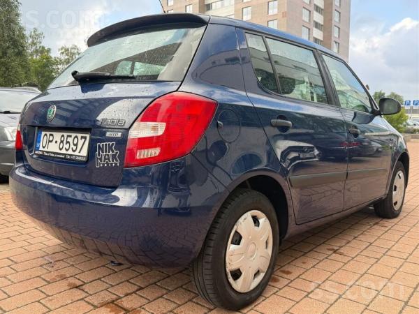 Zils Skoda Fabia 2011 Rīga, ar dzinēja tilpumu 1.20 L un nobraukumu 0 tūkst. km par 2900 €, foto 4 vietnē AUTOMOTO.COM.LV