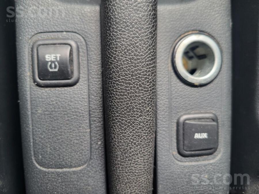 Zils Skoda Fabia 2012 Rīga, ar dzinēja tilpumu 1.60 L un nobraukumu 245 tūkst. km par 3400 €, foto 14 vietnē AUTOMOTO.COM.LV