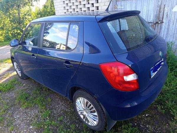 Blue Skoda Fabia 2012 in Sirvintos, with an engine capacity of 1.20 L and mileage of 190 thousand km for 1150 €, photo 8 on AUTOMOTO.COM.LV