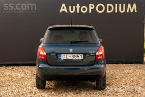 Zils Skoda Fabia 2012 Rīga, ar dzinēja tilpumu 1.60 L un nobraukumu 253 tūkst. km par 2990 €, foto 4 vietnē AUTOMOTO.COM.LV