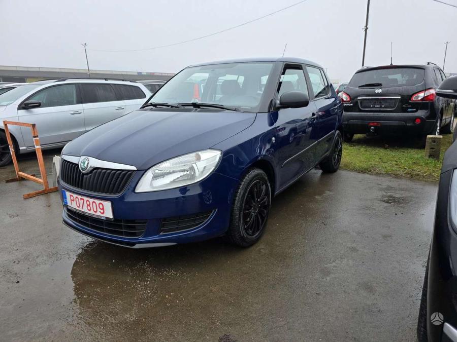 Zils Skoda Fabia 2013 Šauļi, ar dzinēja tilpumu 1.20 L un nobraukumu 138 tūkst. km par 2700 €, foto 1 vietnē AUTOMOTO.COM.LV