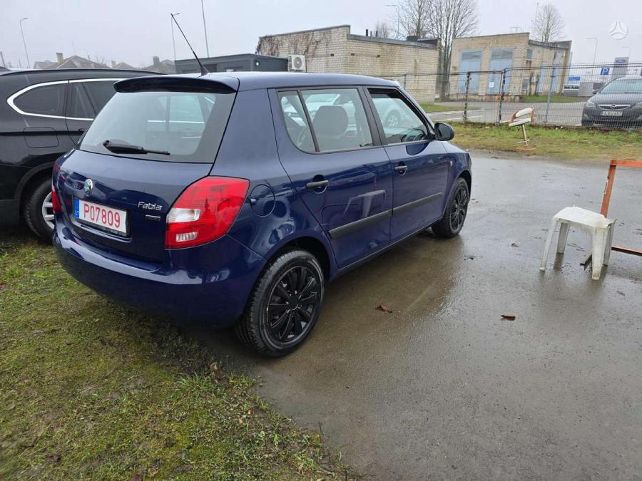 Zils Skoda Fabia 2013 Šauļi, ar dzinēja tilpumu 1.20 L un nobraukumu 138 tūkst. km par 2700 €, foto 2 vietnē AUTOMOTO.COM.LV