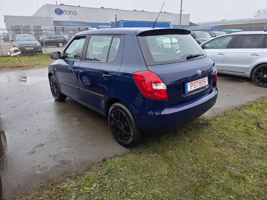 Zils Skoda Fabia 2013 Šauļi, ar dzinēja tilpumu 1.20 L un nobraukumu 138 tūkst. km par 2700 €, foto 4 vietnē AUTOMOTO.COM.LV