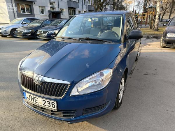 Zils Skoda Fabia 2013 Viļņa, ar dzinēja tilpumu 1.20 L un nobraukumu 185 tūkst. km par 800 €, foto 1 vietnē AUTOMOTO.COM.LV