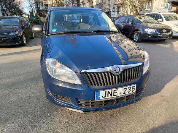 Zils Skoda Fabia 2013 Viļņa, ar dzinēja tilpumu 1.20 L un nobraukumu 185 tūkst. km par 800 €, foto 2 vietnē AUTOMOTO.COM.LV