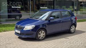 Zils Skoda Fabia 2014 Rīga, ar dzinēja tilpumu 1.20 L un nobraukumu 155 tūkst. km par 3100 €, foto  vietnē AUTOMOTO.COM.LV