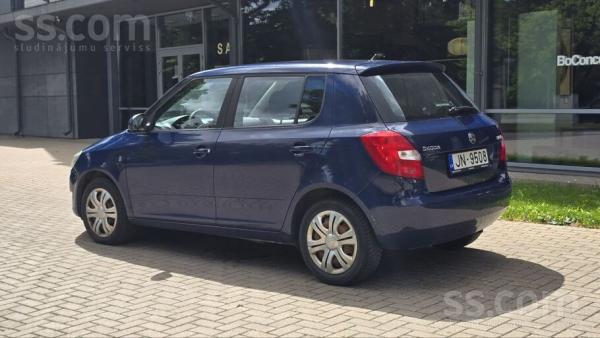 Blue Skoda Fabia 2014 in Riga, with an engine capacity of 1.20 L and mileage of 155 thousand km for 3100 €, photo 3 on AUTOMOTO.COM.LV