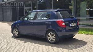 Zils Skoda Fabia 2014 Rīga, ar dzinēja tilpumu 1.20 L un nobraukumu 155 tūkst. km par 3100 €, foto 4 vietnē AUTOMOTO.COM.LV