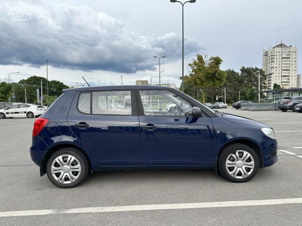 Zils Skoda Fabia 2014 Viļņa, ar dzinēja tilpumu 1.20 L un nobraukumu 55 tūkst. km par 2850 €, foto 6 vietnē AUTOMOTO.COM.LV