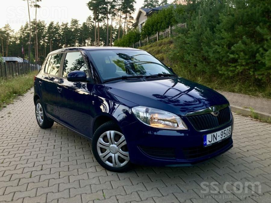 Blue Skoda Fabia 2014 in Riga, with an engine capacity of 1.20 L and mileage of 150 thousand km for 4900 €, photo 1 on AUTOMOTO.COM.LV