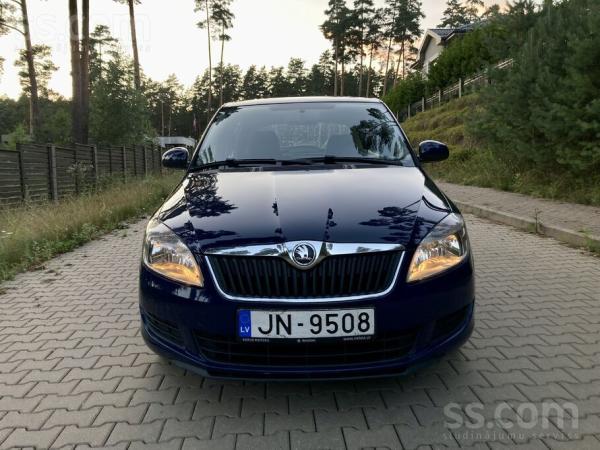 Синий Шкода Фабия 2014 в Рига, объемом двигателя 1.20 л и пробегом 150 тыс. км за 4900 €, фото 2 на AUTOMOTO.COM.LV