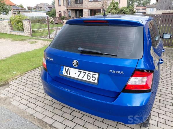 Blue Skoda Fabia 2015 in Riga, with an engine capacity of 1.40 L and mileage of 137 thousand km for 4500 €, photo 4 on AUTOMOTO.COM.LV