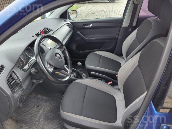 Blue Skoda Fabia 2015 in Riga, with an engine capacity of 1.40 L and mileage of 137 thousand km for 4500 €, photo 7 on AUTOMOTO.COM.LV