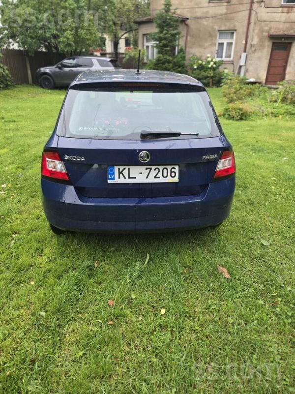 Zils Skoda Fabia 2016 Rīga, ar dzinēja tilpumu 1.00 L un nobraukumu 53 tūkst. km par 6800 €, foto 4 vietnē AUTOMOTO.COM.LV