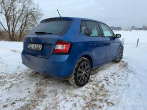 Blue Skoda Fabia 2017 in Riga, with an engine capacity of 1.20 L and mileage of 196 thousand km for 6100 €, photo 5 on AUTOMOTO.COM.LV