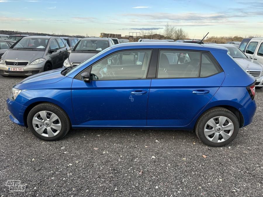 Zils Skoda Fabia 2017 Giraitė, ar dzinēja tilpumu 1.00 L un nobraukumu 230 tūkst. km par 5400 €, foto 9 vietnē AUTOMOTO.COM.LV
