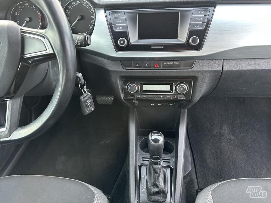 Zils Skoda Fabia 2017 Giraitė, ar dzinēja tilpumu 1.00 L un nobraukumu 230 tūkst. km par 5400 €, foto 15 vietnē AUTOMOTO.COM.LV