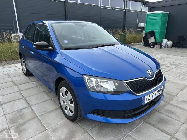Zils Skoda Fabia 2017 Giraitė, ar dzinēja tilpumu 1.00 L un nobraukumu 230 tūkst. km par 5400 €, foto 4 vietnē AUTOMOTO.COM.LV