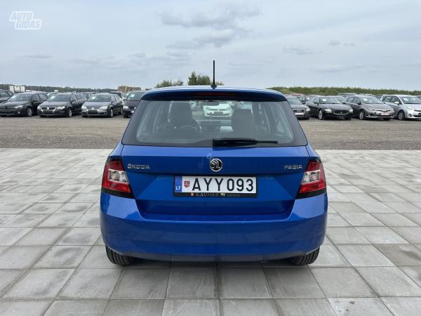 Zils Skoda Fabia 2017 Giraitė, ar dzinēja tilpumu 1.00 L un nobraukumu 230 tūkst. km par 5400 €, foto 7 vietnē AUTOMOTO.COM.LV