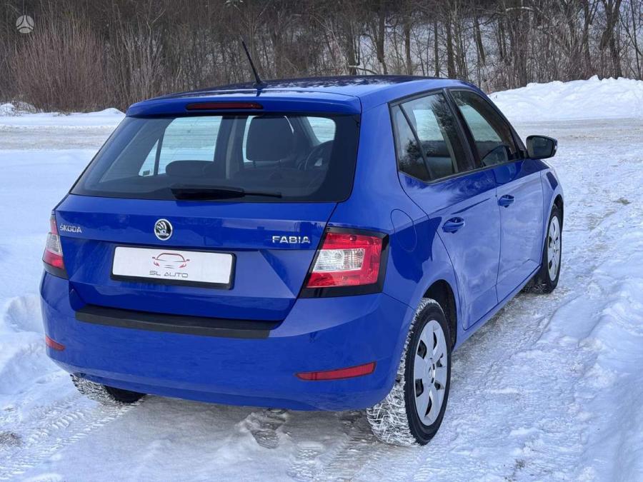 Zils Skoda Fabia 2018 Kauņa, ar dzinēja tilpumu 1.00 L un nobraukumu 185 tūkst. km par 6650 €, foto 6 vietnē AUTOMOTO.COM.LV
