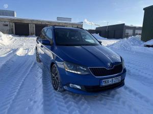 Zils Skoda Fabia 2018 Panevēža, ar dzinēja tilpumu 1.00 L un nobraukumu 212 tūkst. km par 7900 €, foto 5 vietnē AUTOMOTO.COM.LV