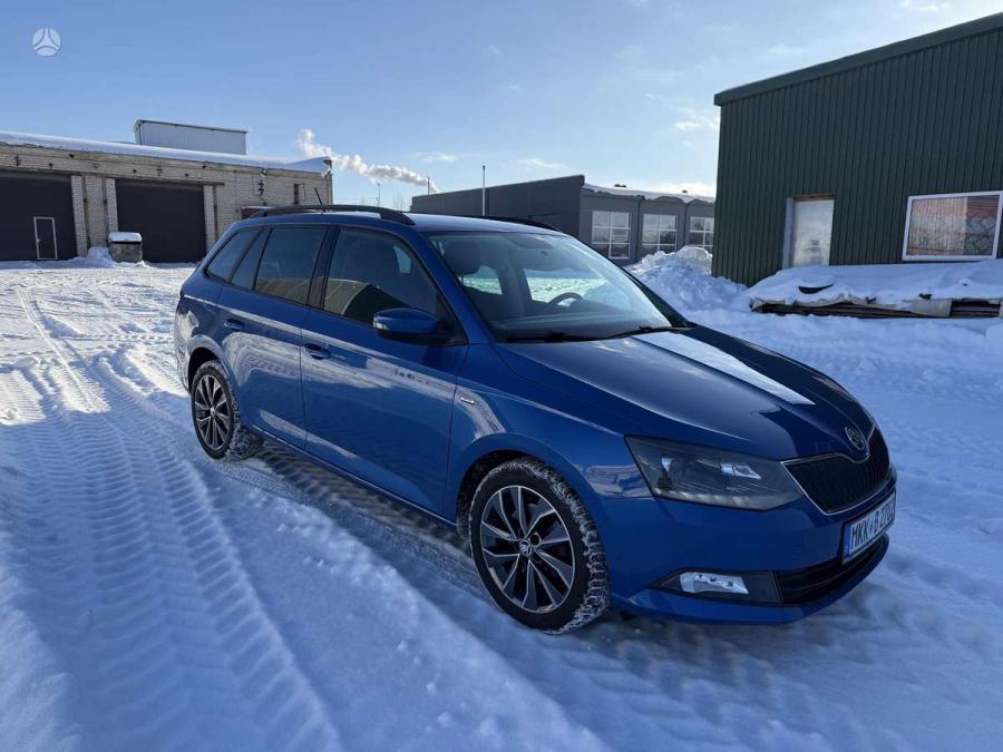 Zils Skoda Fabia 2018 Panevēža, ar dzinēja tilpumu 1.00 L un nobraukumu 212 tūkst. km par 7900 €, foto 9 vietnē AUTOMOTO.COM.LV