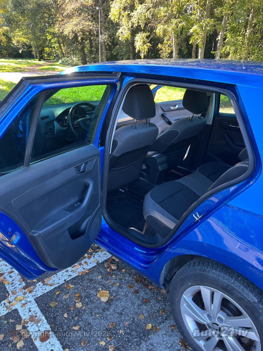 Zils Skoda Fabia 2019 Tallina, ar dzinēja tilpumu 1.00 L un nobraukumu 178 tūkst. km par 5999 €, foto 14 vietnē AUTOMOTO.COM.LV