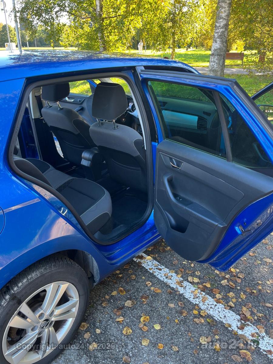 Zils Skoda Fabia 2019 Tallina, ar dzinēja tilpumu 1.00 L un nobraukumu 178 tūkst. km par 5999 €, foto 15 vietnē AUTOMOTO.COM.LV