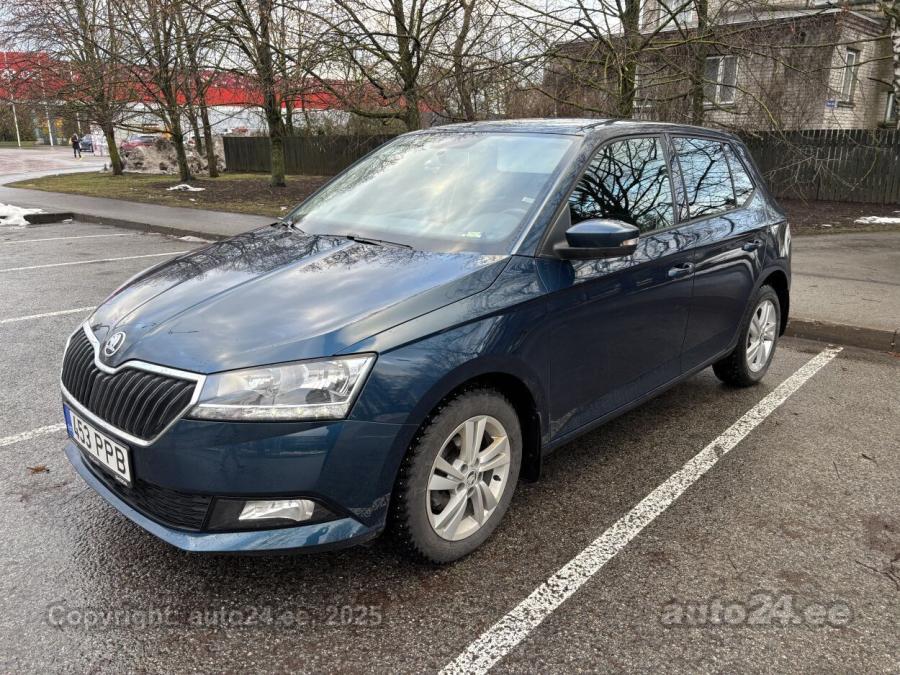 Blue Skoda Fabia 2020 in Tallinn, with an engine capacity of 1.00 L and mileage of 42 thousand km for 9450 €, photo 1 on AUTOMOTO.COM.LV